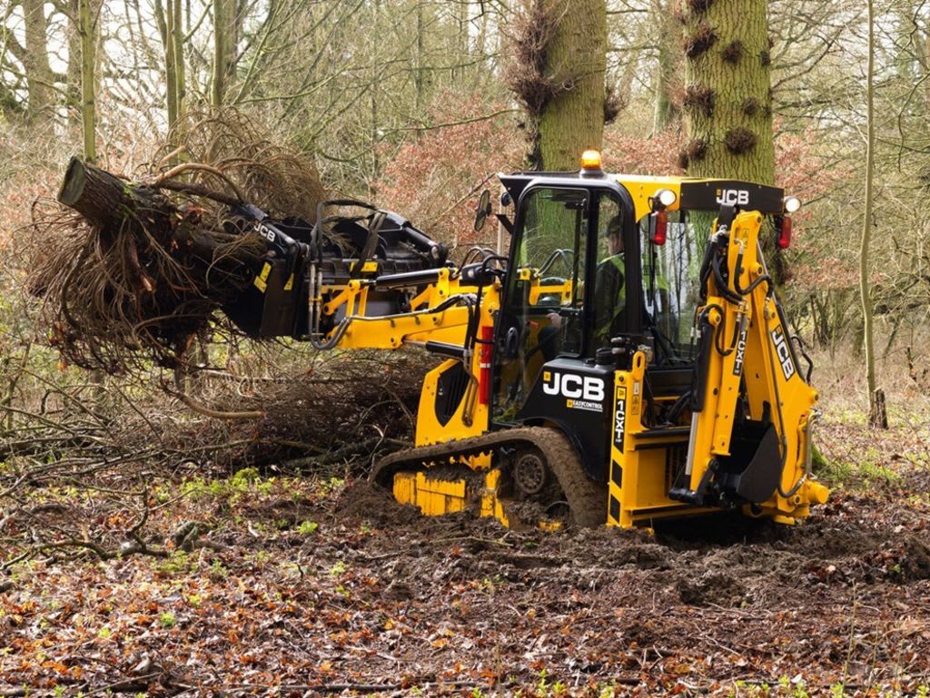 2023 JCB Backhoe Loaders 3CX Compact | farmnewsNOW