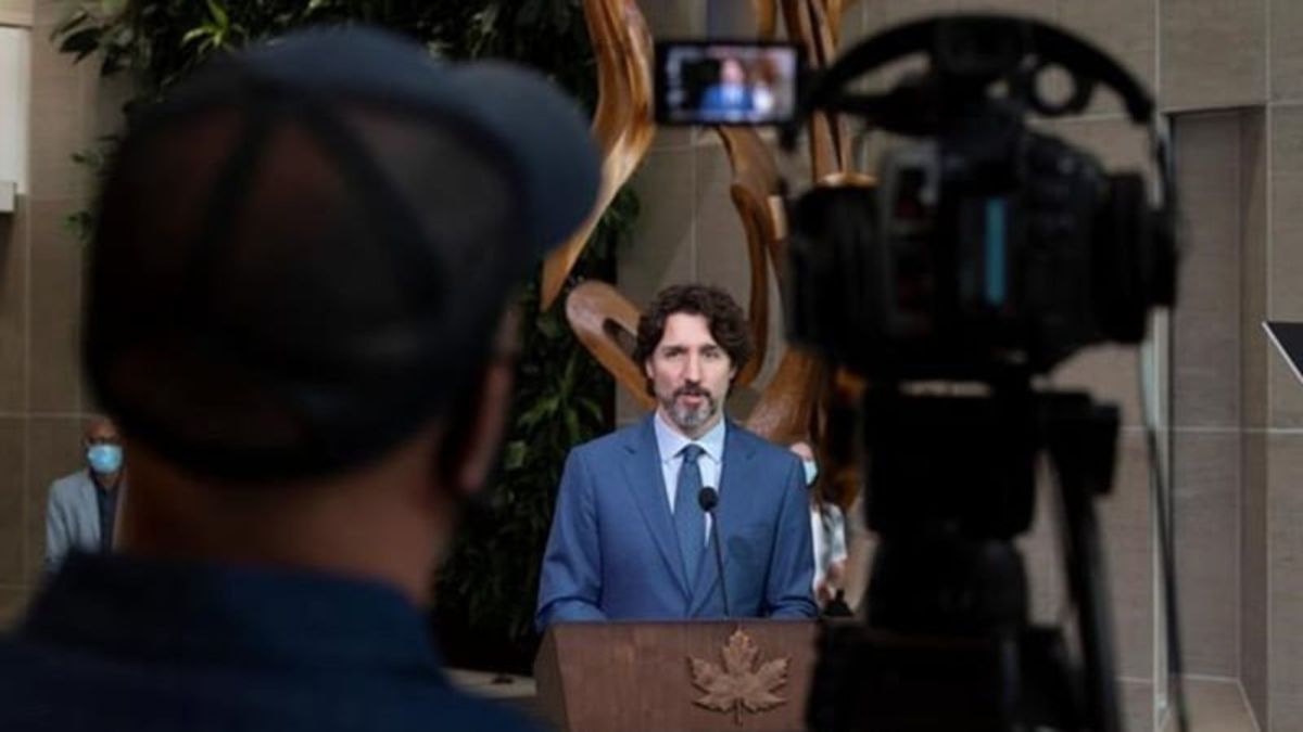 Trudeau uses commencement speech to compare youth today to Greatest ...