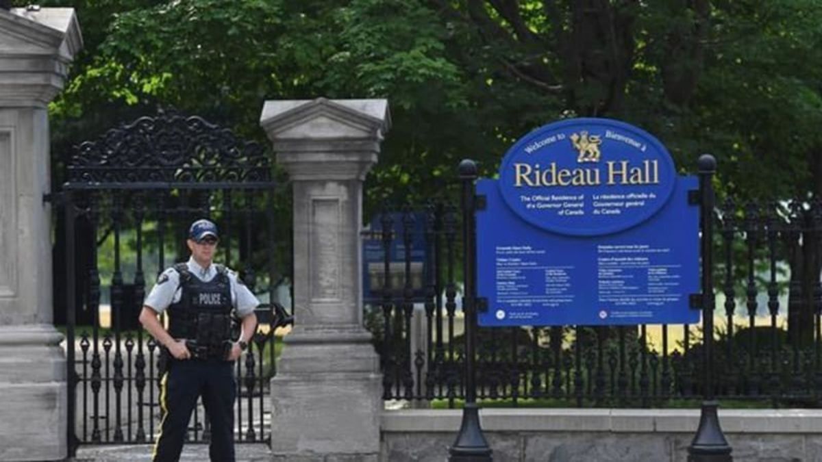 Bail hearing postponed two weeks for accused in Rideau Hall gate ...
