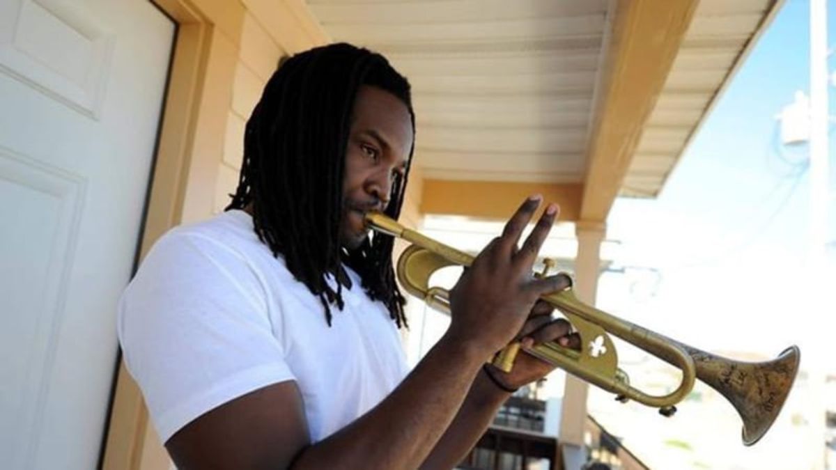 New Orleans musician offers kids trumpets for guns | Lethbridge News Now