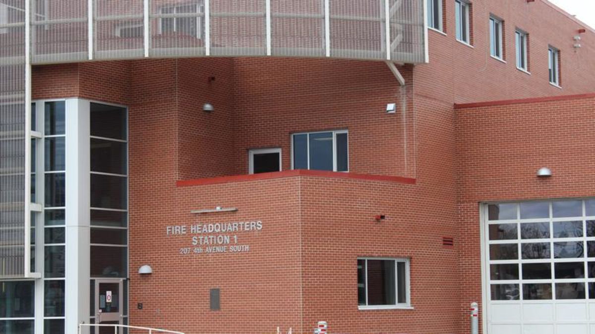 Province consolidating 911 EMS dispatch services, impacting Lethbridge ...