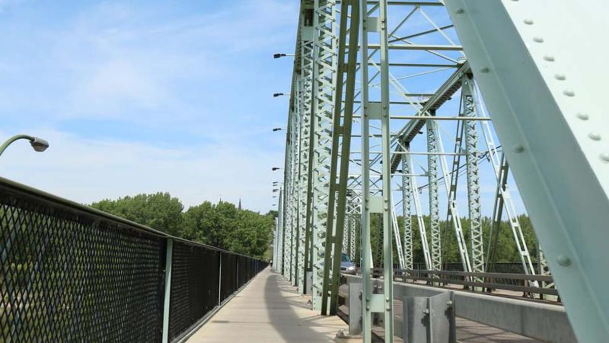 Sidewalks on Finlay Bridge to be closed for two days | CHAT News Today