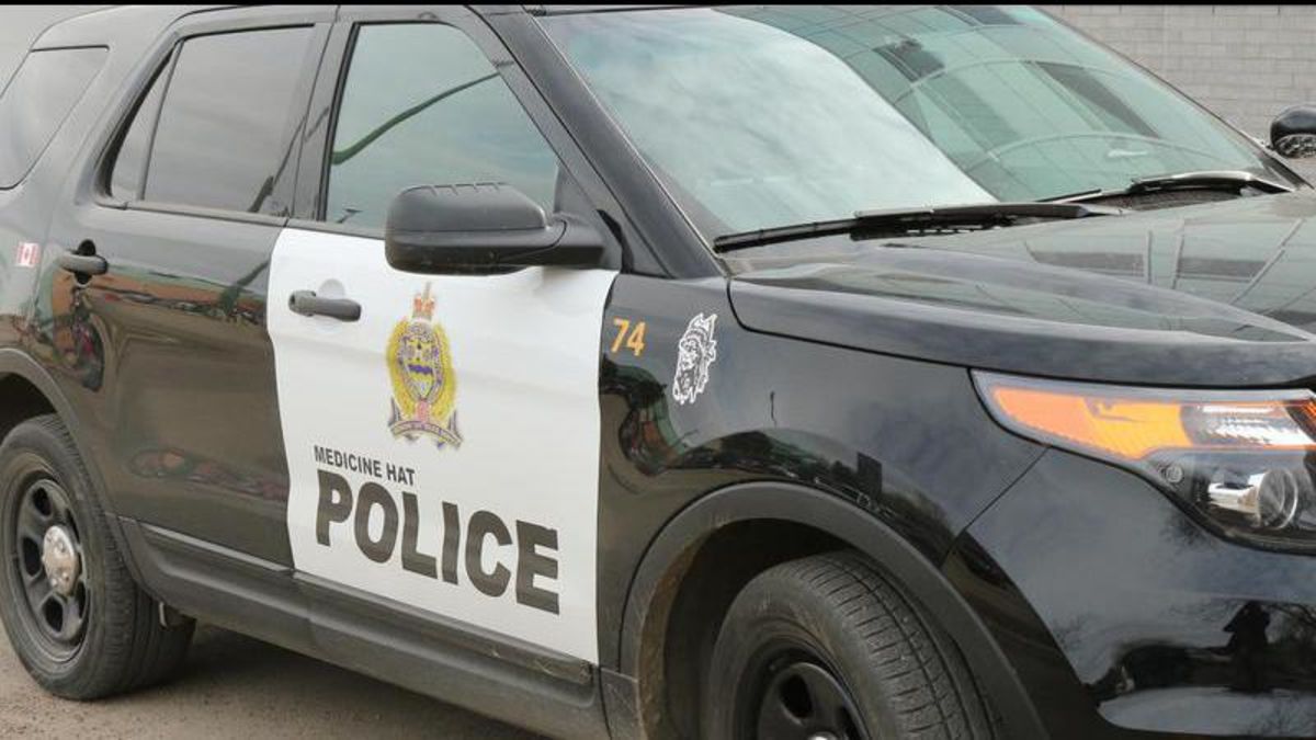 Emergency crews on scene of car crash along Gershaw Drive and Holsom Rd ...