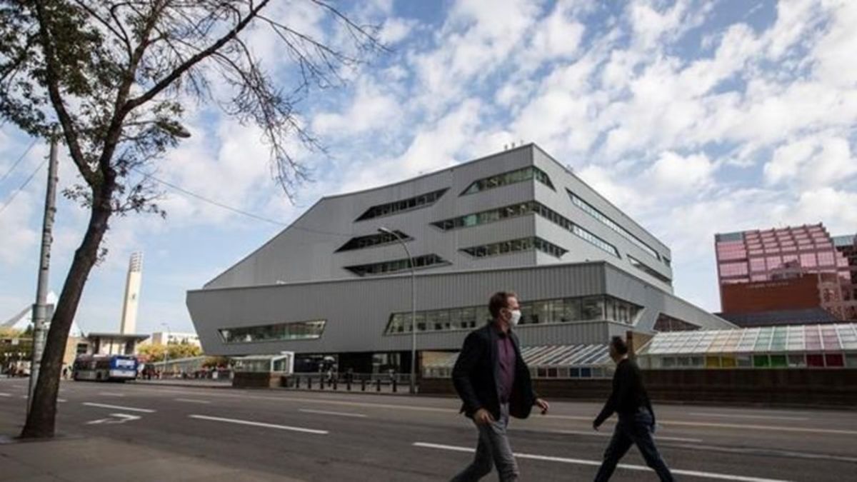 Edmonton’s renovated, ridiculed downtown library opens to the public ...