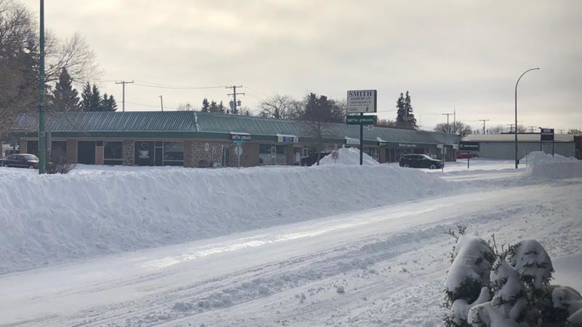 ‘Quite a spectacular storm’: Totals still unknown, crews working to ...