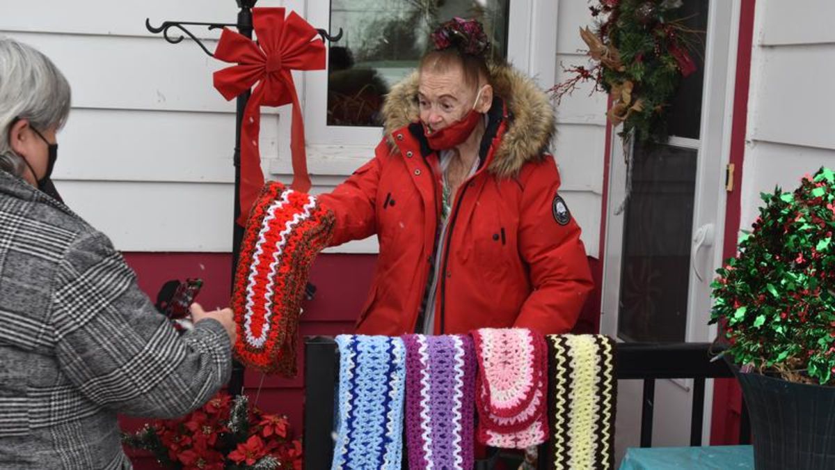 Prince Albert woman knitted 175 scarves to give to charity | paNOW