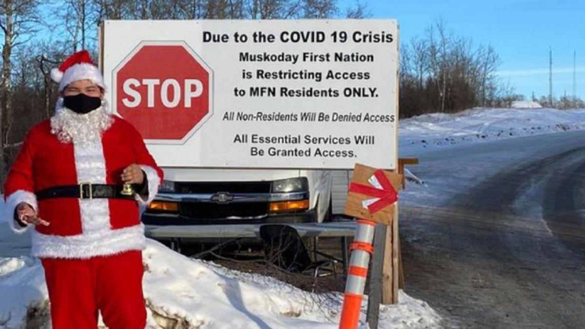 Santa security: brightening up a serious task on Christmas Day | paNOW