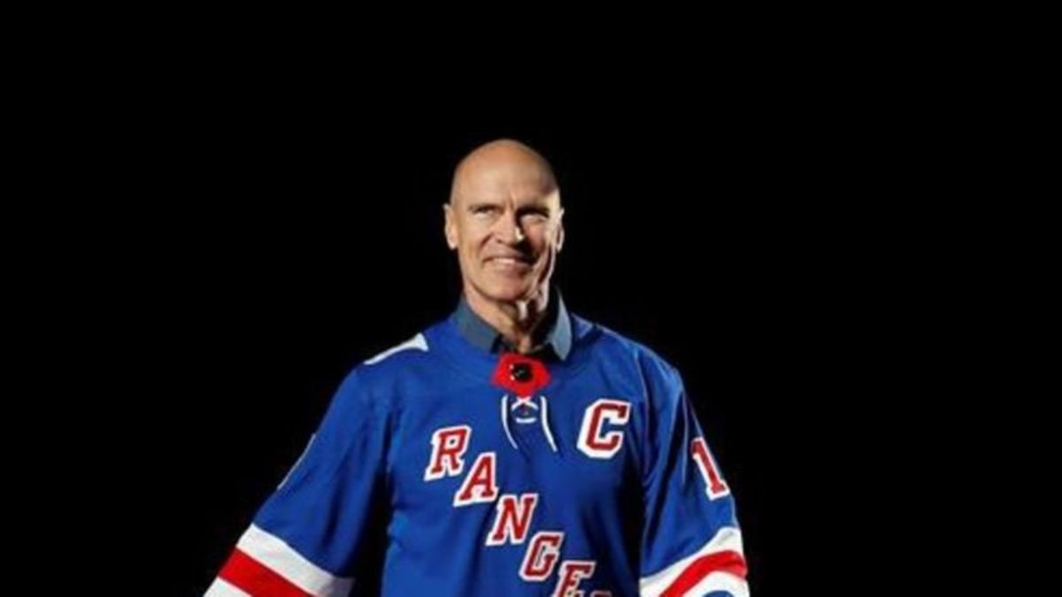 Mark Messier book on leadership, teamwork coming in October | Vernon ...