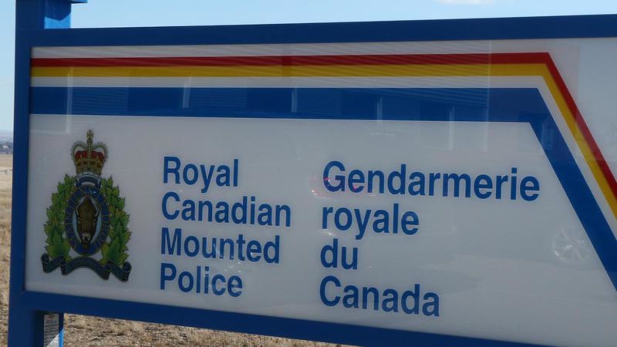 RCMP warning about scams and distraction thefts | CHAT News Today