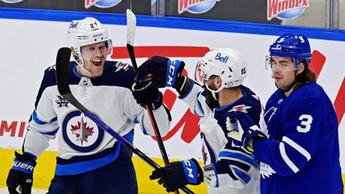 Ehlers scores two as Jets chase Campbell early, down Maple Leafs | paNOW