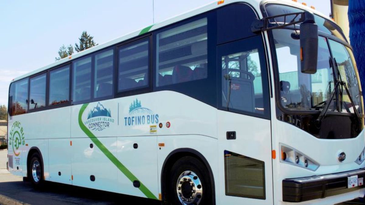 Fully electric bus debuts on daily Nanaimo to Victoria route ...