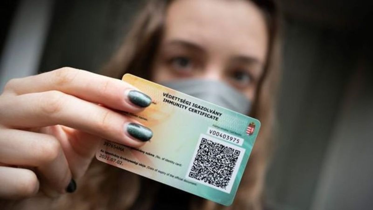Hungary reopens for people holding COVID-19 immunity cards ...