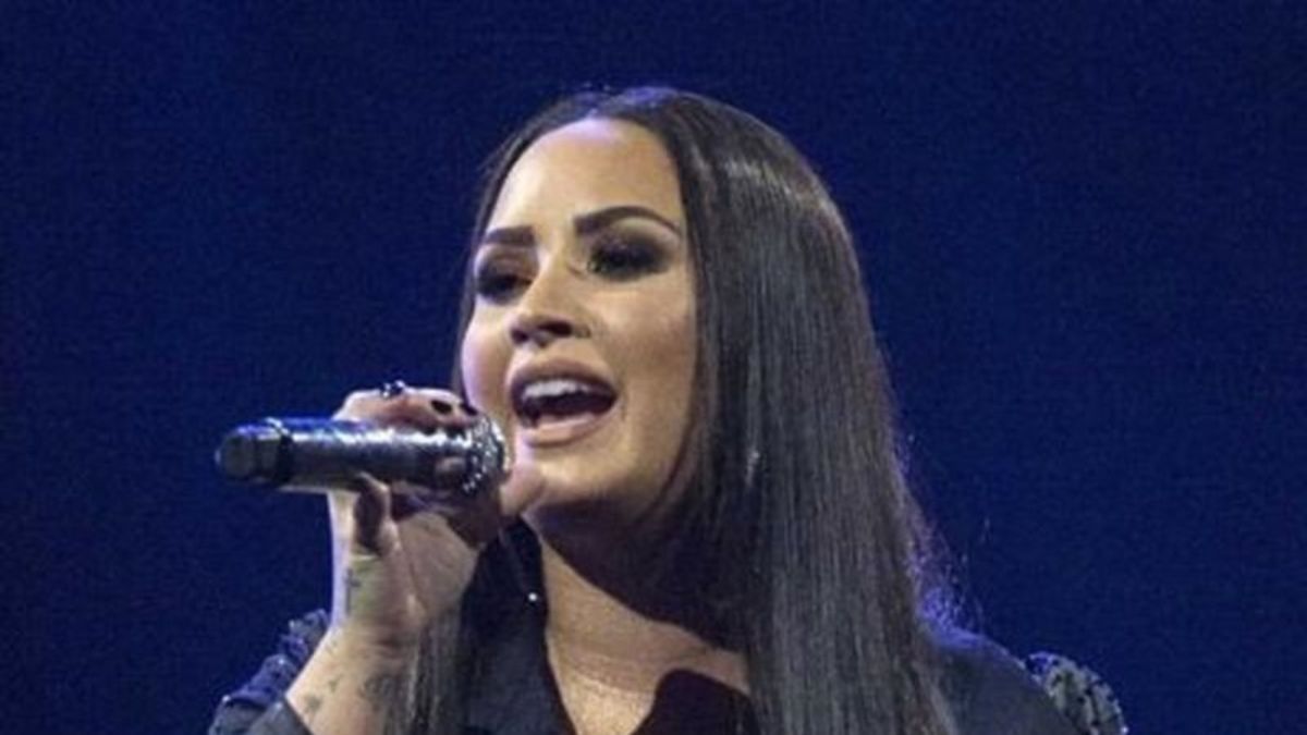 Demi Lovato is non-binary and is changing pronouns | CHAT News Today
