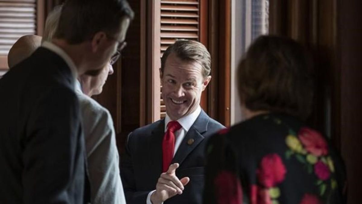 Dems walk, stop Texas GOP’s sweeping voting restrictions | Lethbridge ...
