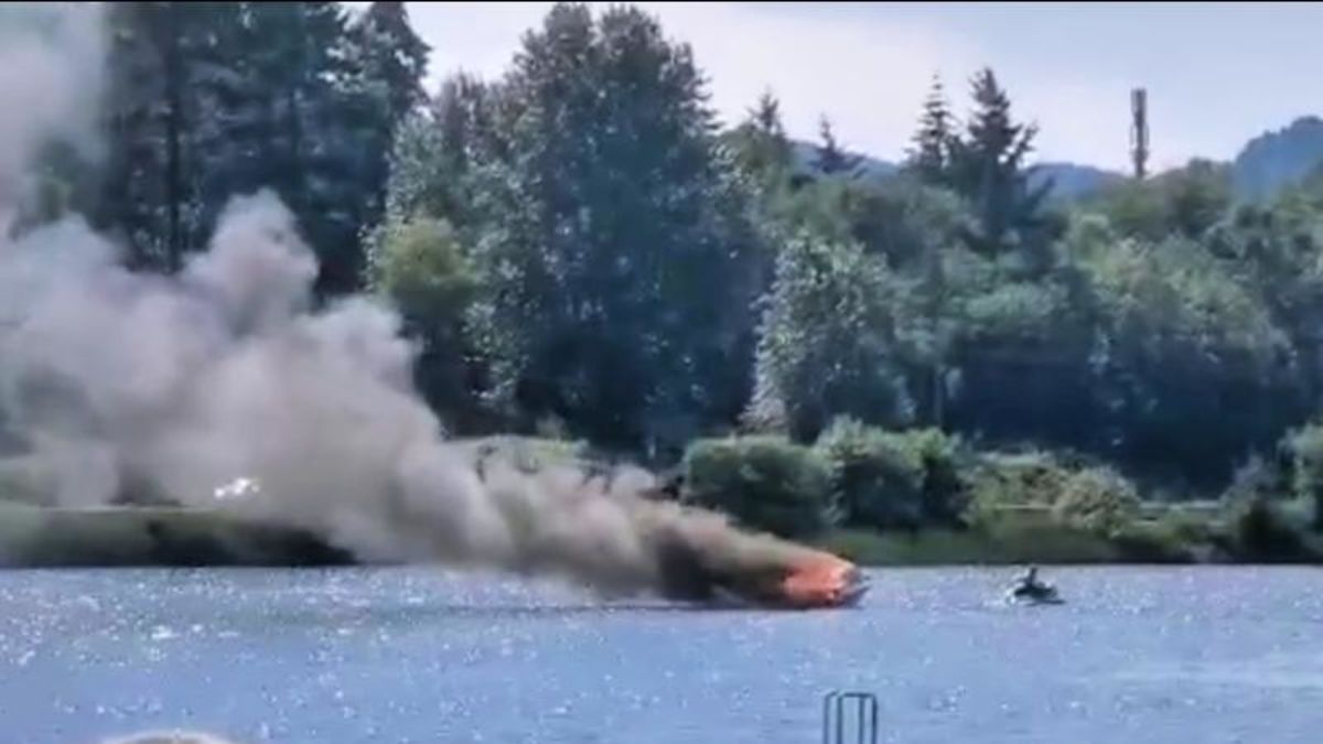 VIDEO: Boat catches fire on Long Lake | 106.9 The Wolf