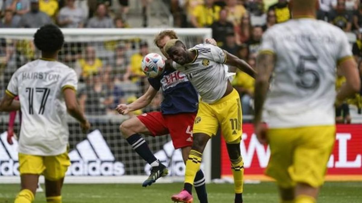 Canadian international Buchanan scores first goal at new Columbus ...
