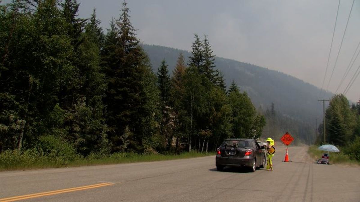 Nearby neighbourhoods keep their eye on Embleton Mountain fire | B100