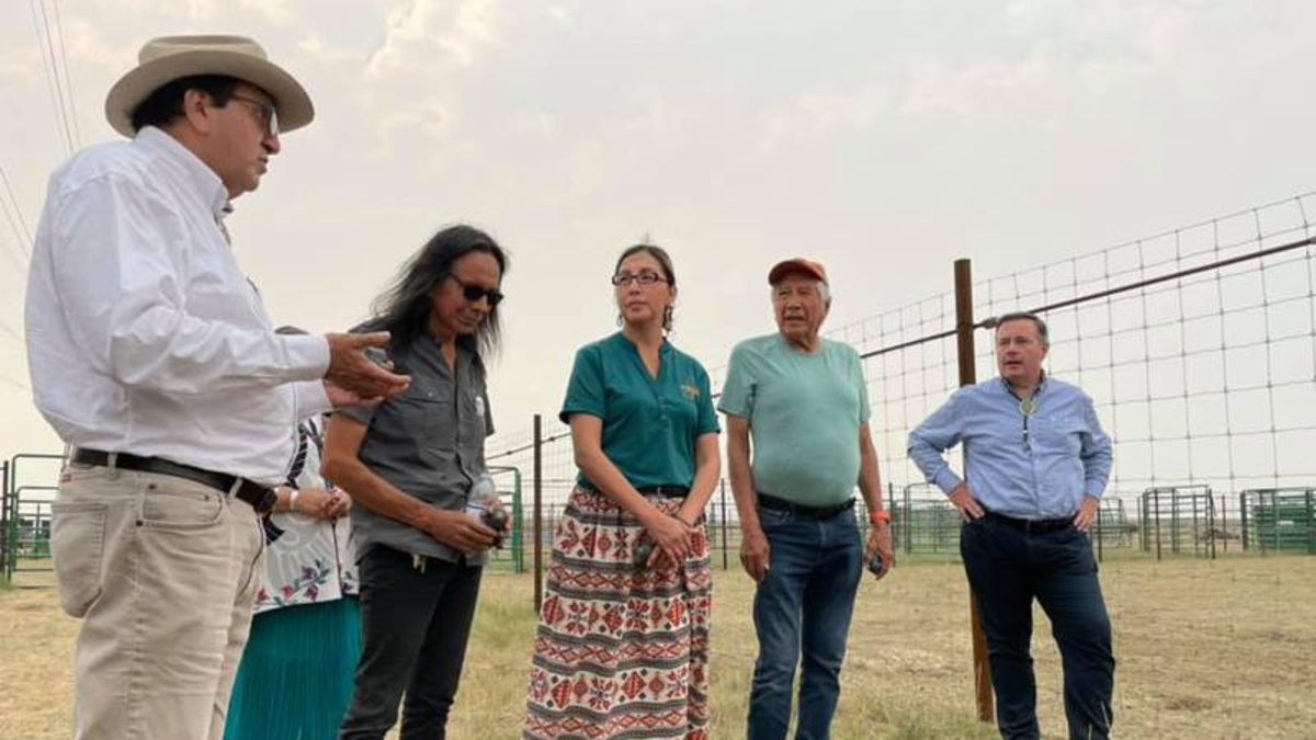 Alberta Premier takes a tour on the Blood Reserve | Lethbridge News Now