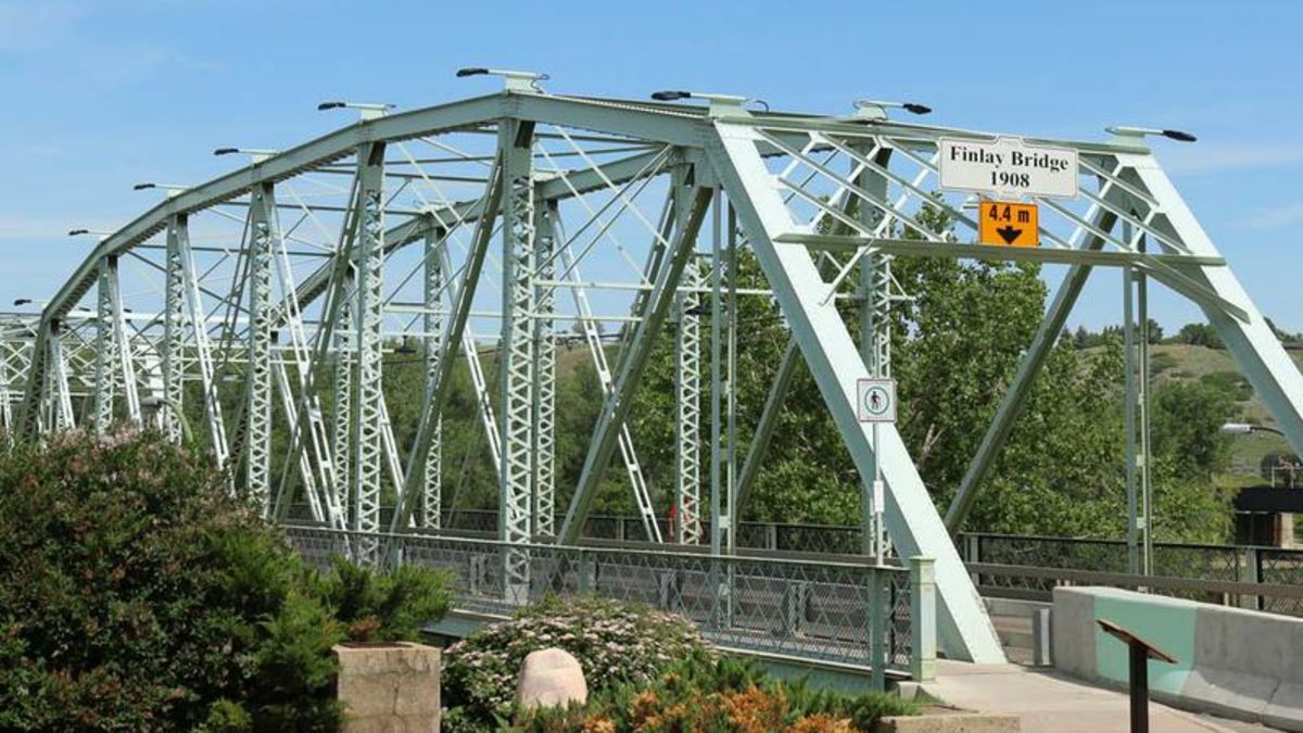 Finlay Bridge expected to reopen Friday | CHAT News Today