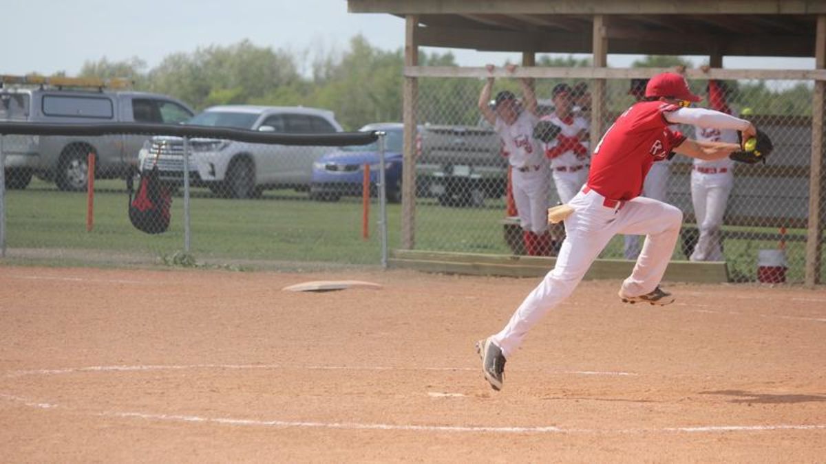 Two local teens recipients of annual Softball Saskatchewan awards ...