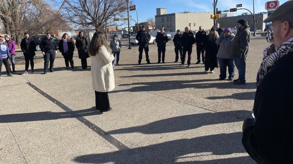 Purple ribbons, memorial walk begin Family Violence Prevention Month ...