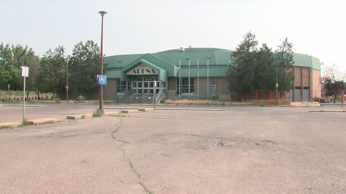 Plans for Arena memorabilia remain on hold, but not forgotten | CHAT ...