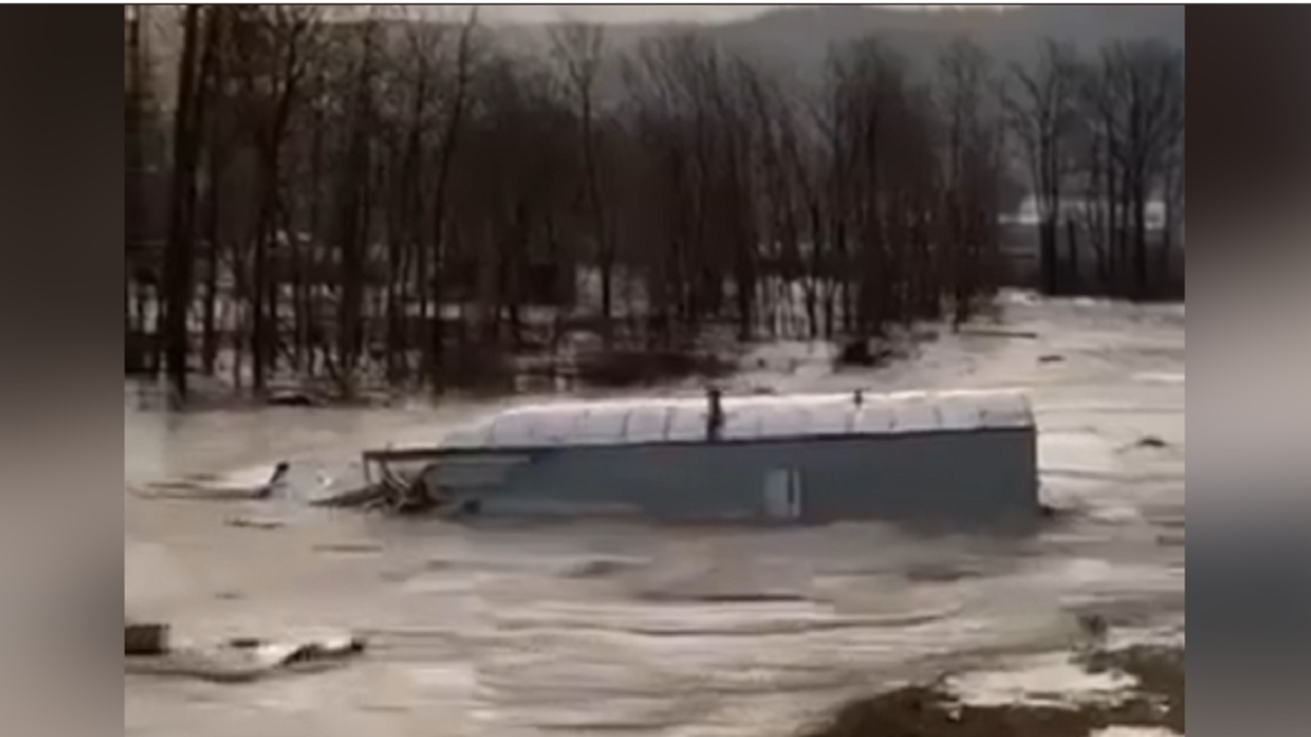 Entire City of Merritt placed on evacuation order as flooding spreads ...