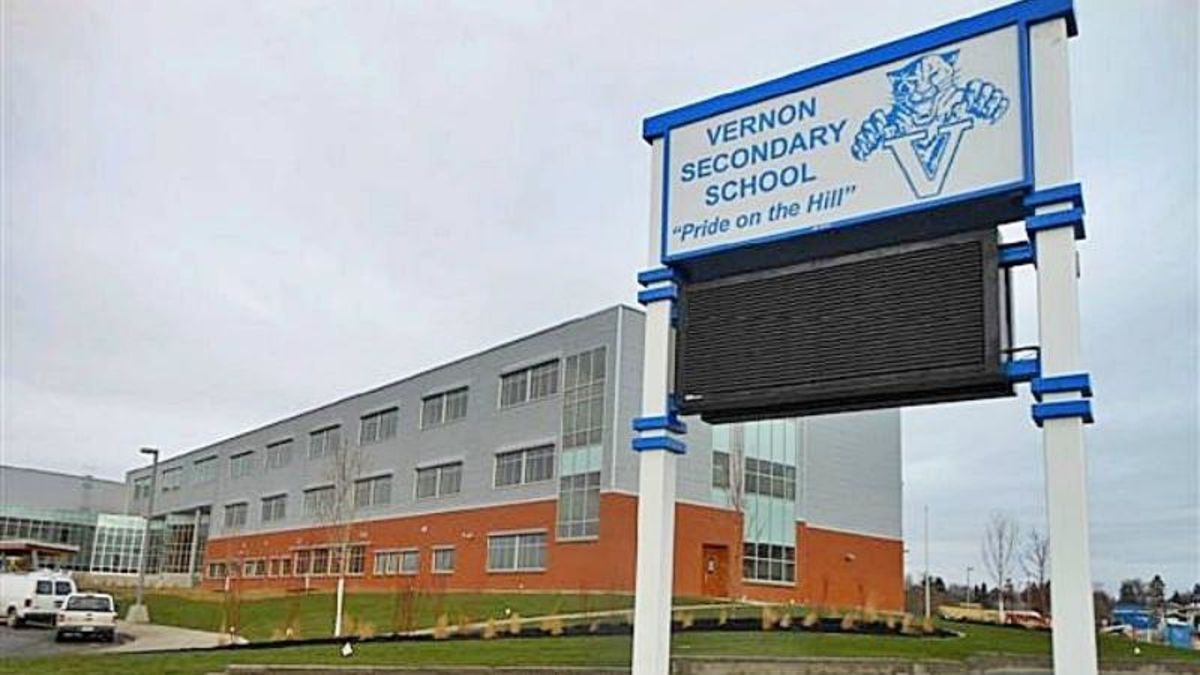 UPDATE: Vernon school put on hold and secure due to ‘online behaviour ...