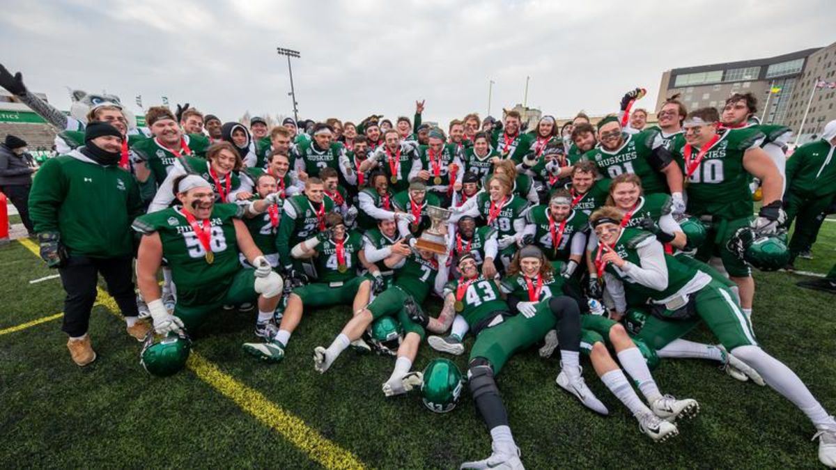 Hardy Cup Champions! | HuskieFAN