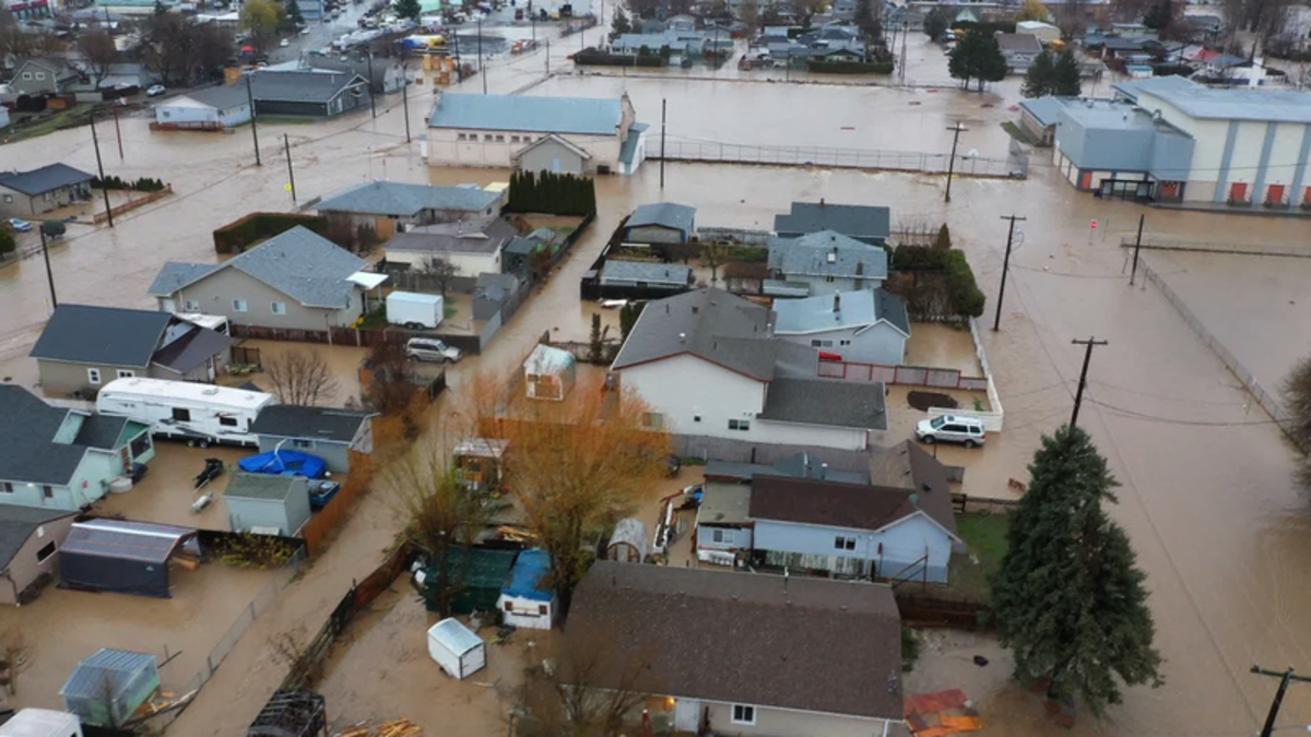 Kamloops Search and Rescue play role in rescuing Merritt residents from ...