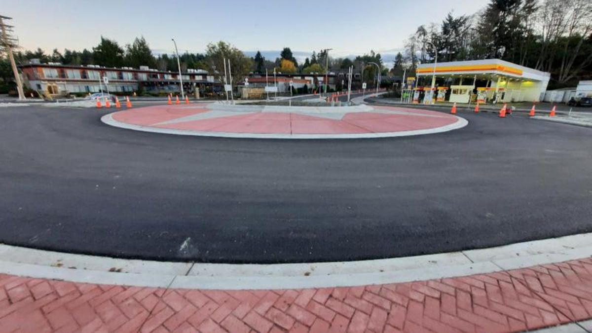 Roundabout at key Qualicum Beach intersection poised to open | 106.9 ...