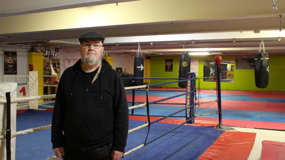 Boxing coach bringing 50 years into new competitive club | paNOW