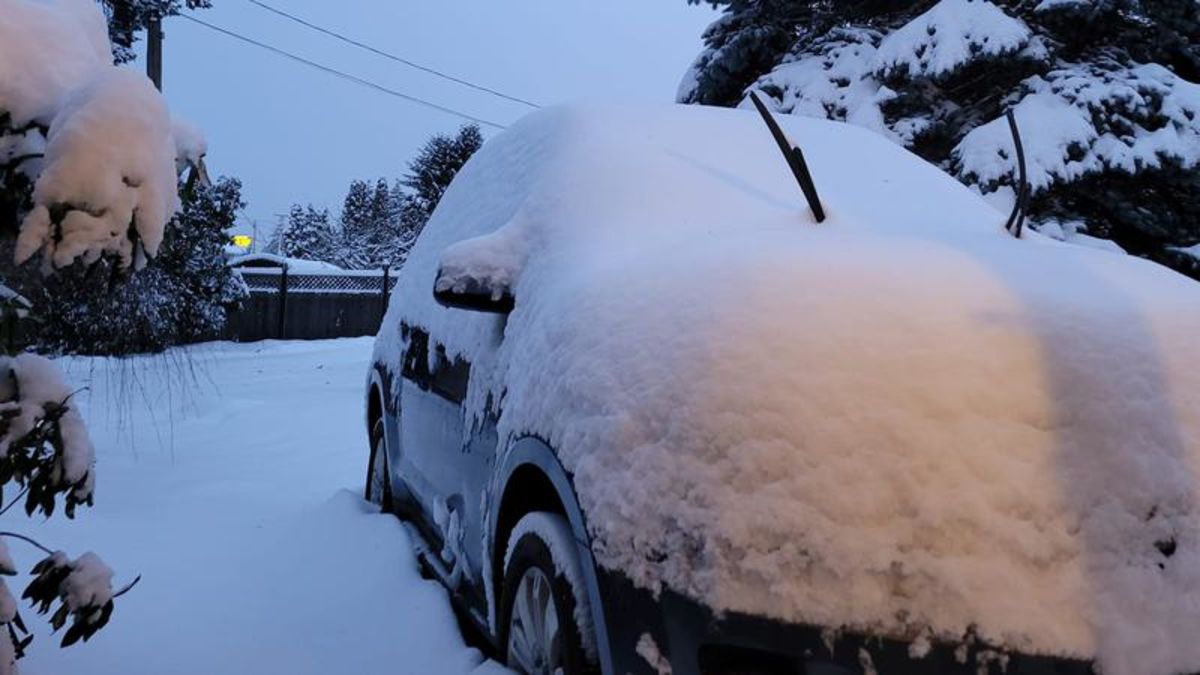 Heavy snow, frigid temperatures paralyze Nanaimo & Oceanside region ...
