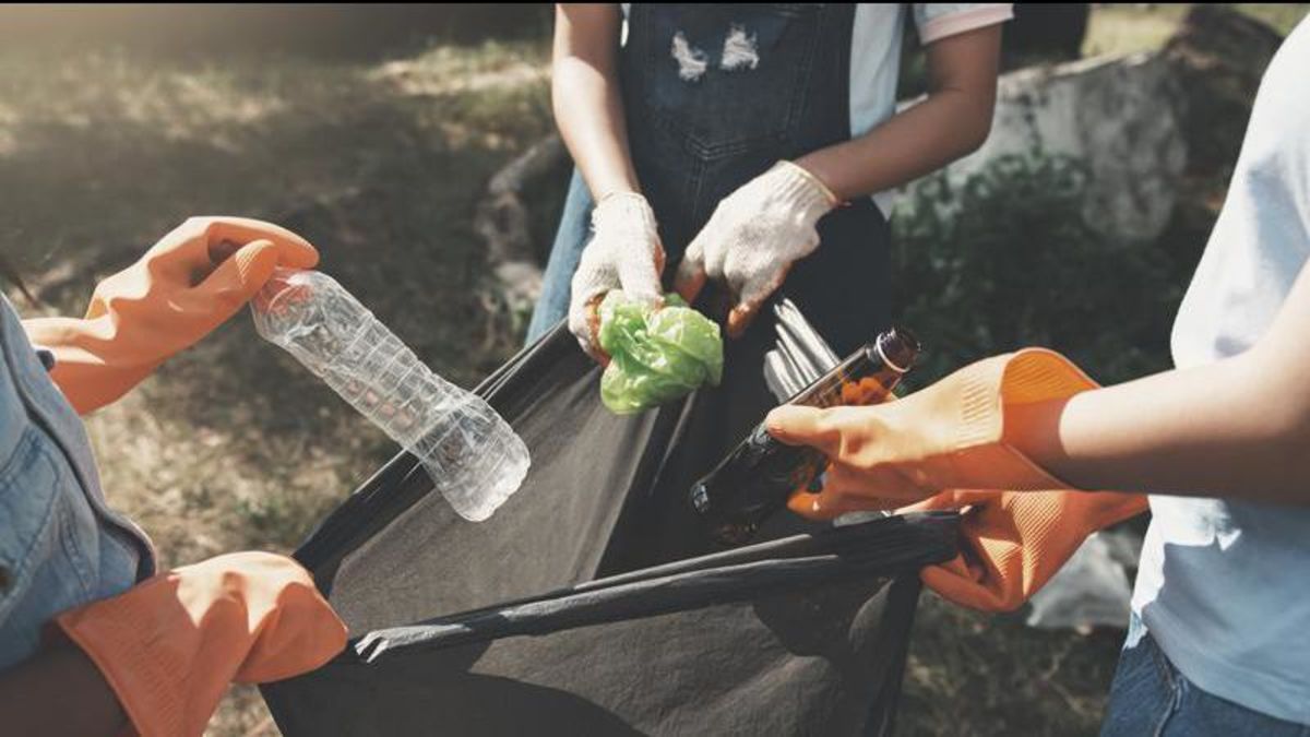 County accepting applications for annual roadside clean-up program ...