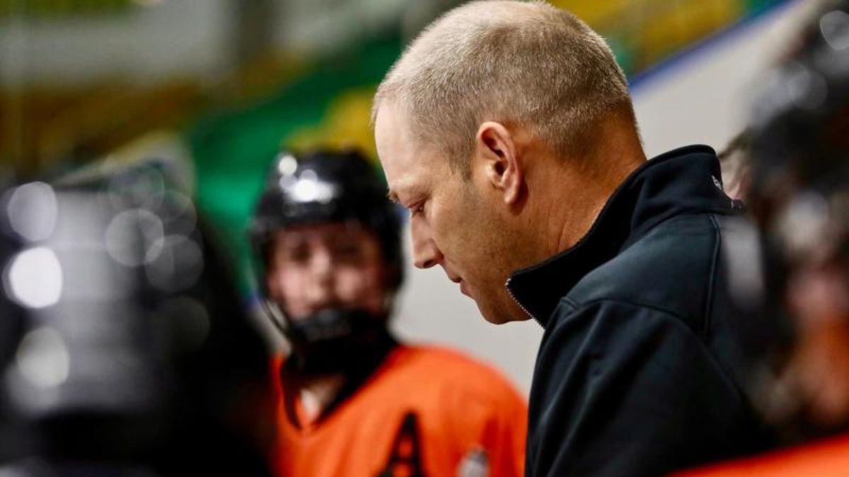 Willoughby steps down during 12th season with Bears | paNOW