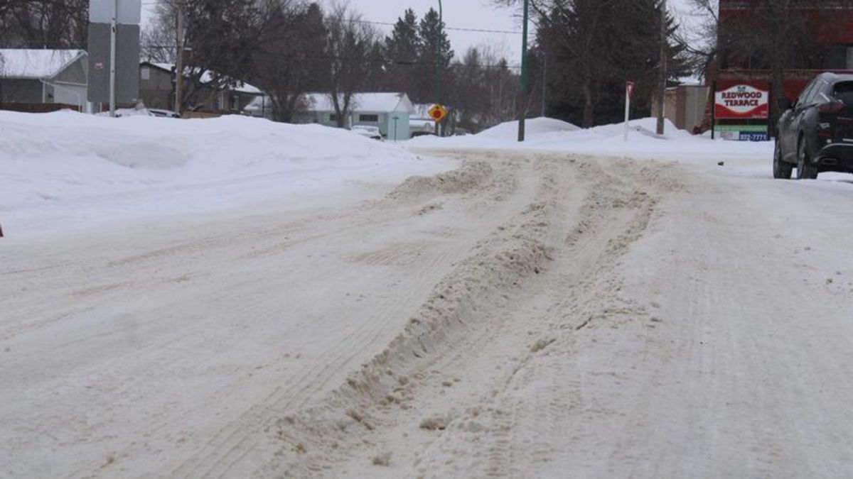 Ice ruts in roads causing headaches for drivers | paNOW