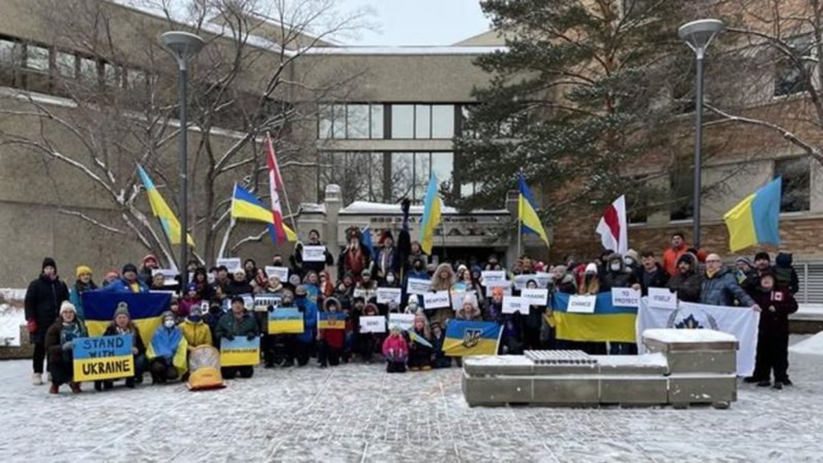 Ukrainian community in Canada hopeful but on edge as tensions escalate ...