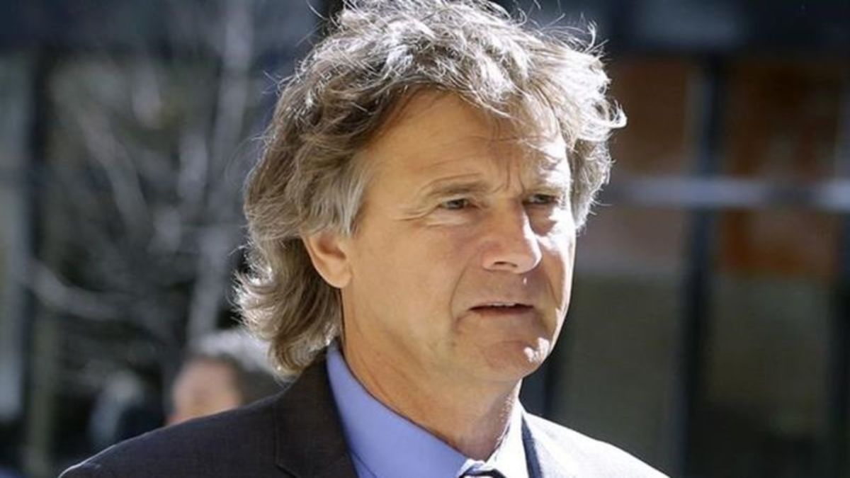 Trial opens for ex-USC coach in college bribery scandal ...