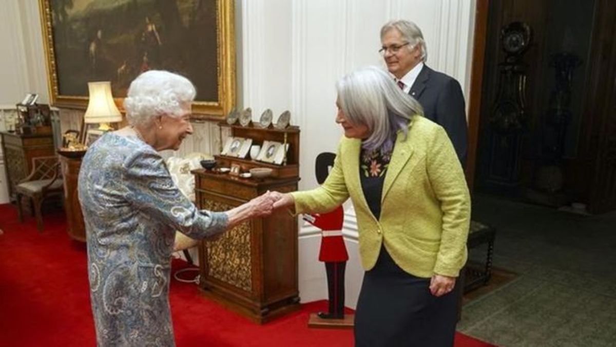 Gov. Gen. Mary Simon meets with Queen in person as she marks Platinum ...