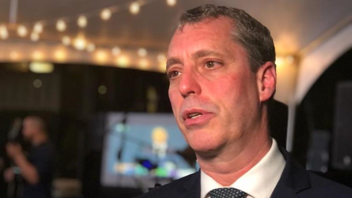 Former Green MP Paul Manly hired to run homeless shelter | 106.9 The Wolf