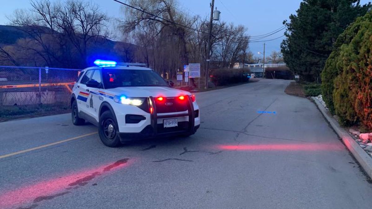 UPDATE: Hot spots spark another fire at burned-out Coldstream home ...