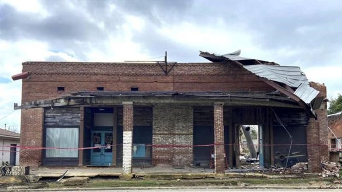 Loss of namesake bar and grill hits tiny Alabama community | Lethbridge ...