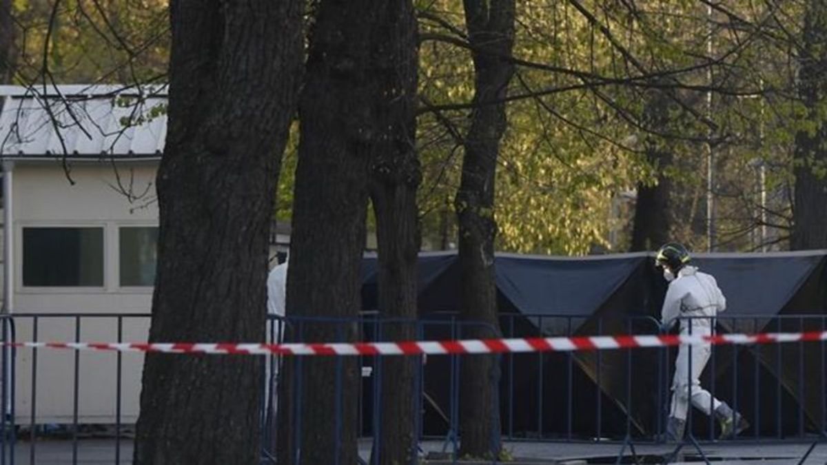 Car Rams Russian Embassy Gate In Romania Driver Dead Panow