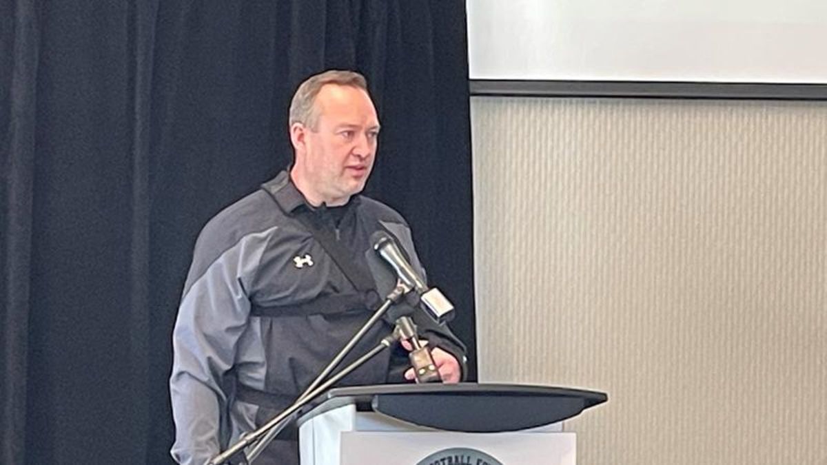 Scott Flory named Huskie coach of the year | HuskieFAN