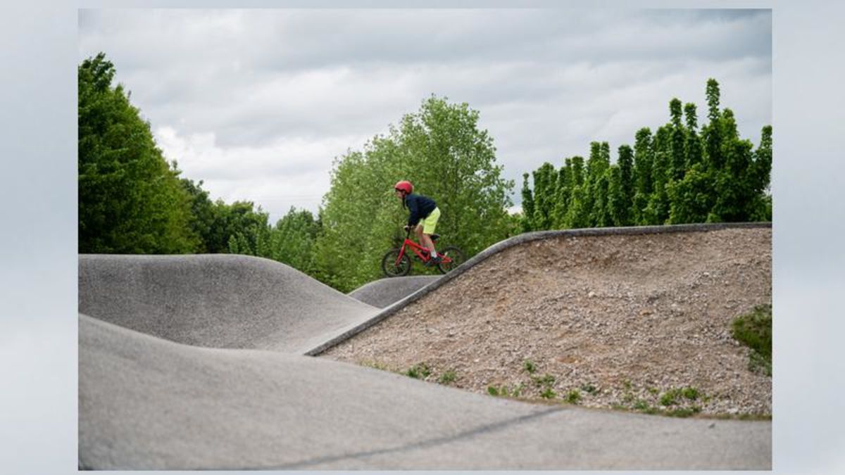 Town planning virtual presentation on new pump track project ...