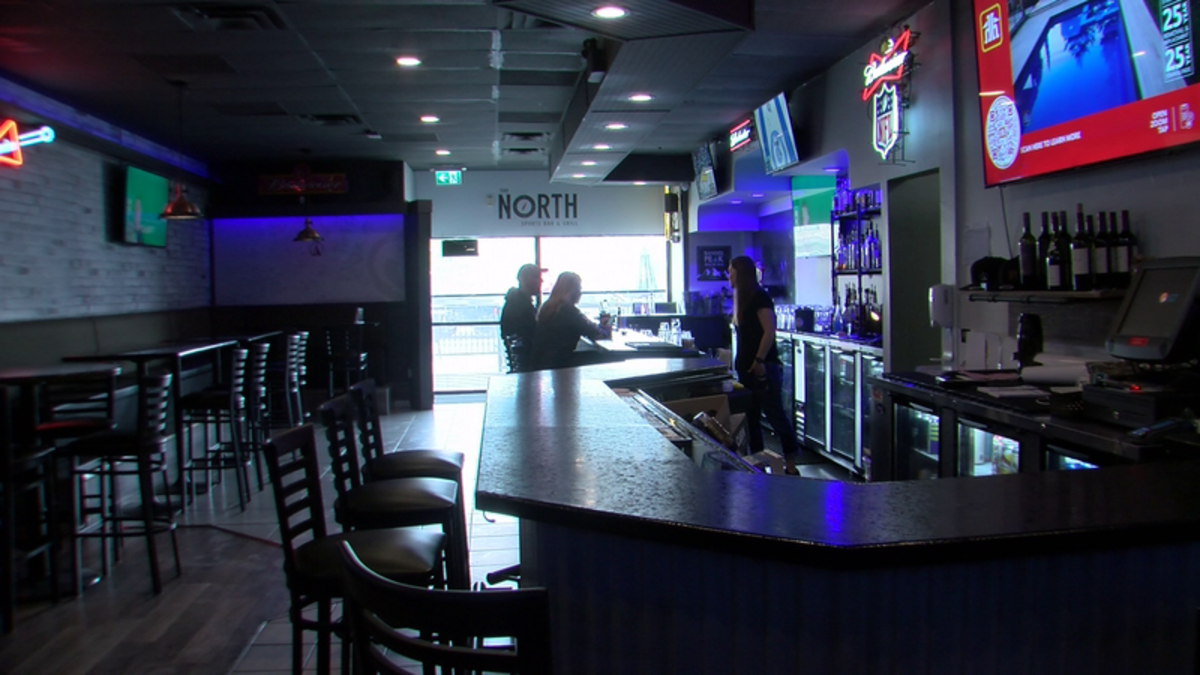 Bars and restaurants ready for full capacity crowds during NHL playoffs ...