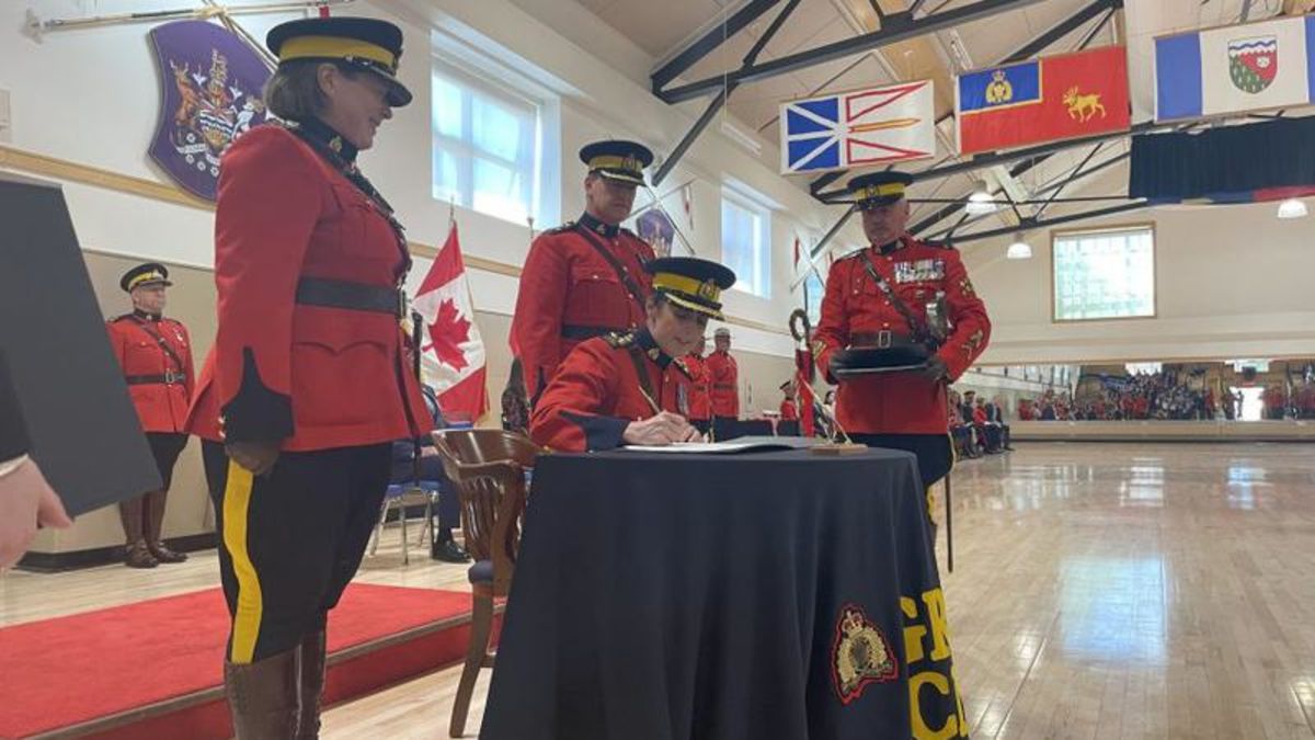 It’s official: Saskatchewan RCMP commanding officer sworn in ...
