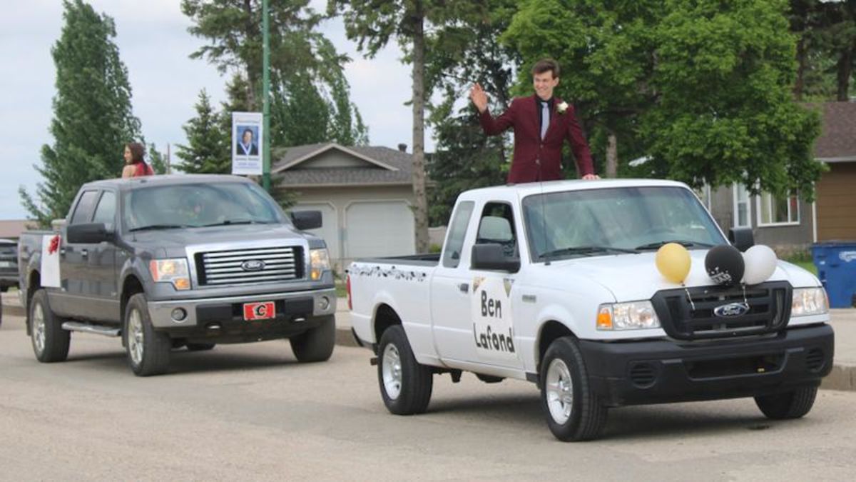 Shellbrook grad class celebrates in style | paNOW
