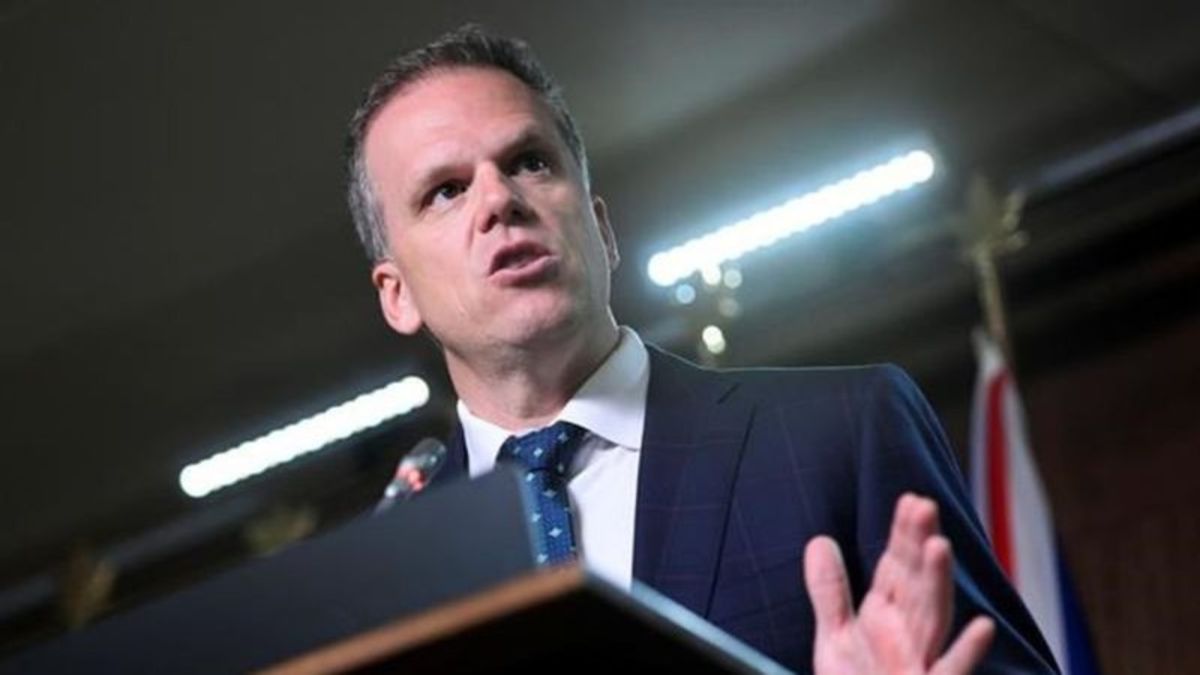 Government House leader wants another year of hybrid Parliament for MPS ...