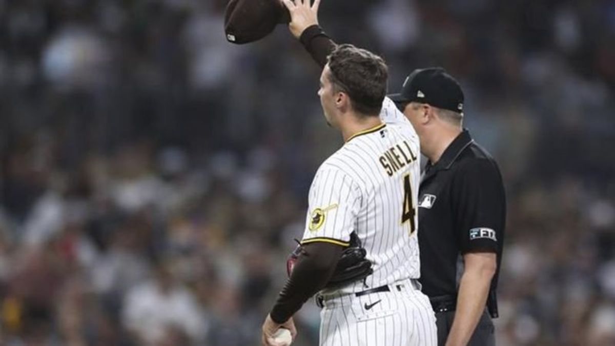 Phillies’ Harper leaves after being hit in hand by pitch | Fraser ...